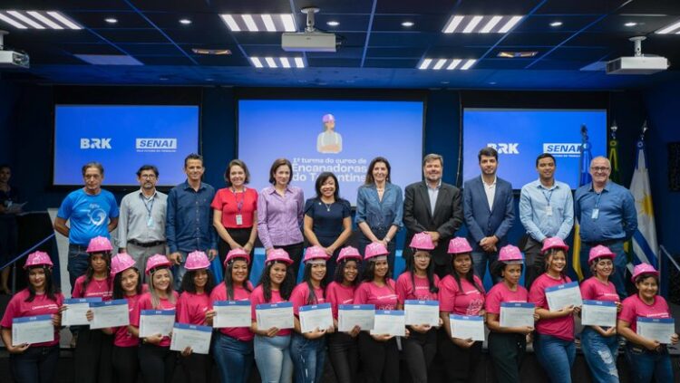 Projeto de inclusão para mulheres da BRK em Palmas é reconhecido no GRI ...